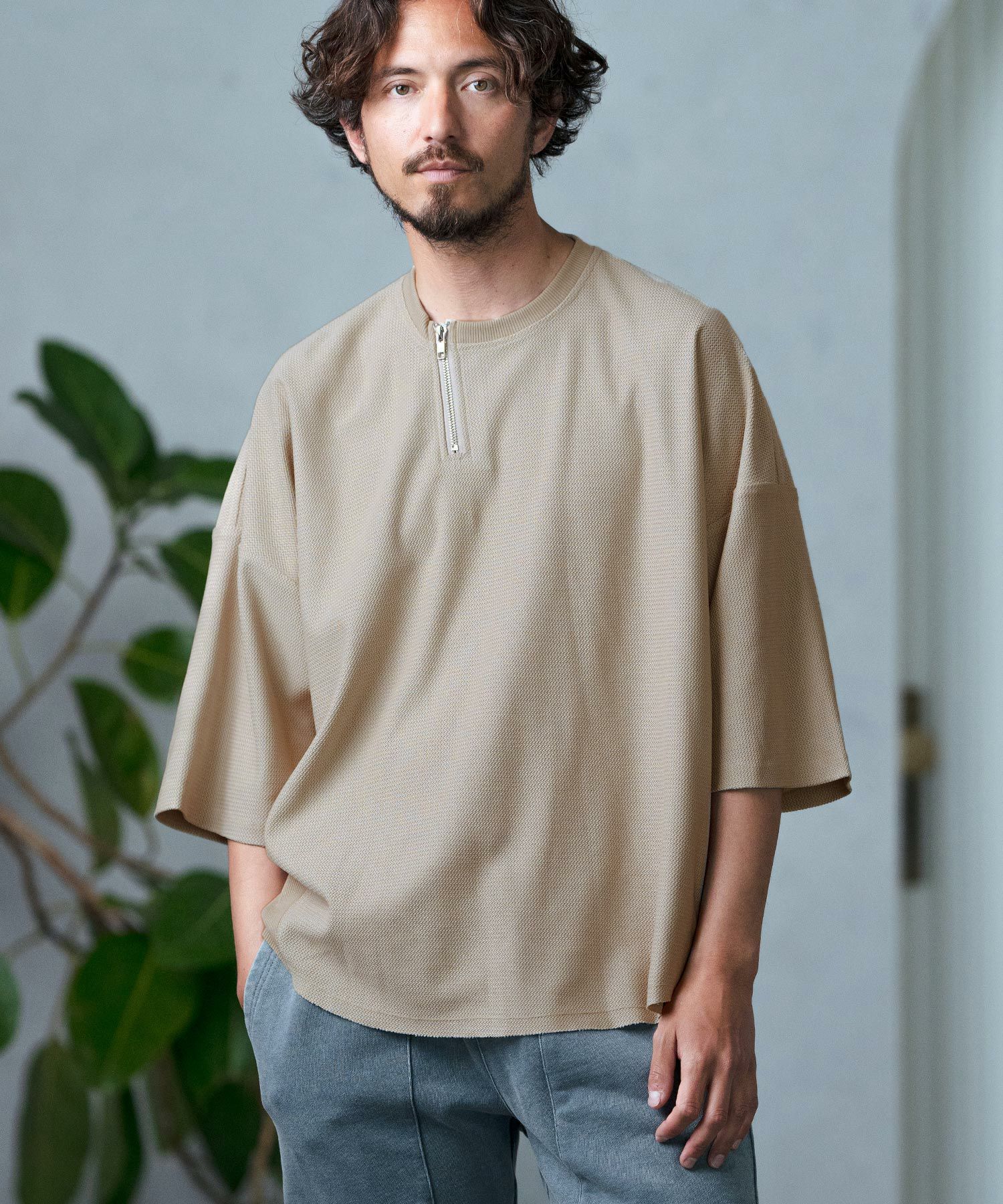 【Magine(マージン)】Deformed waffle jacquard fastener design T-shirt カットソー ...
