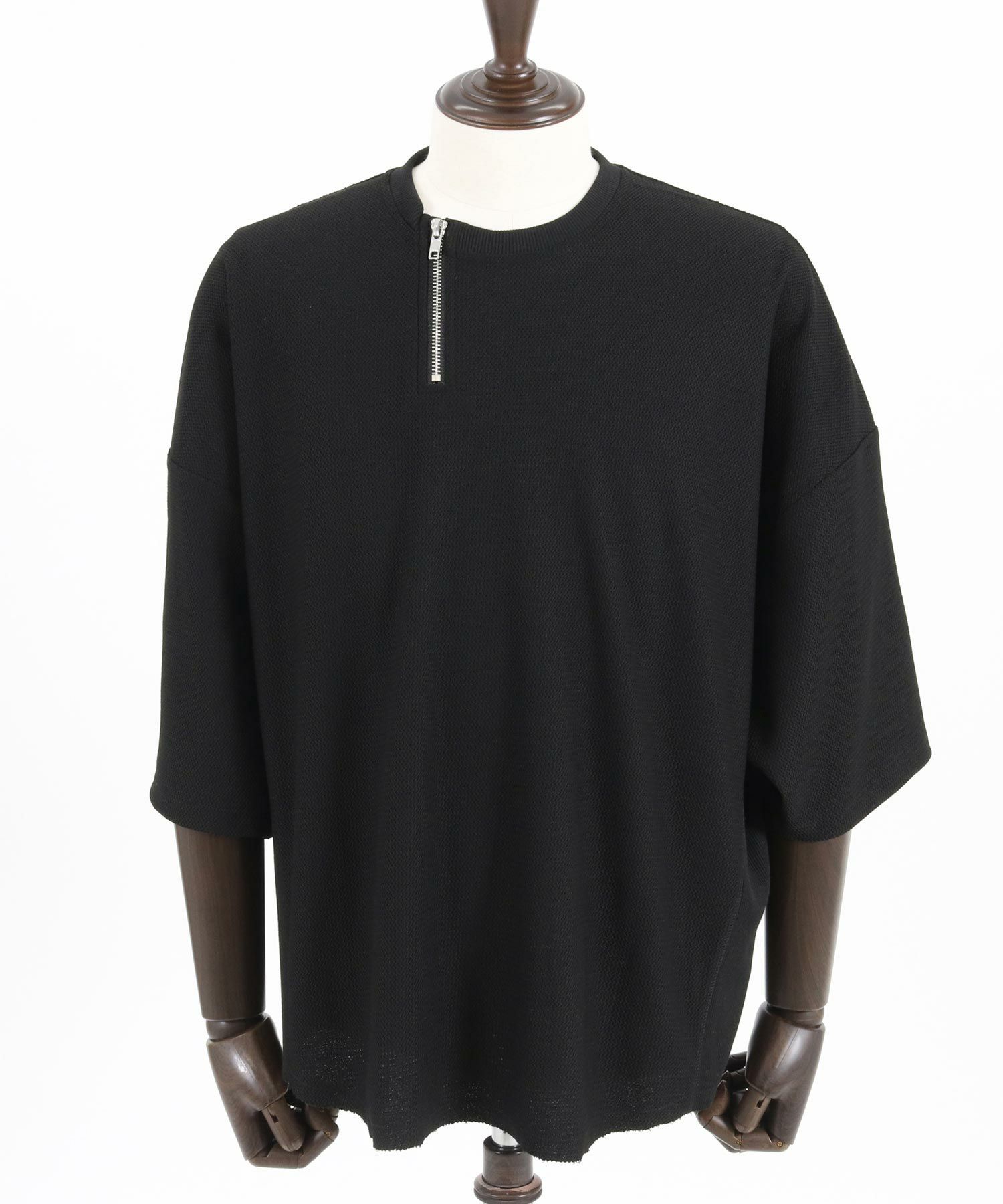 【Magine(マージン)】Deformed waffle jacquard fastener design T-shirt カットソー ...